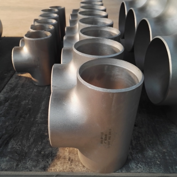 Alloy C-4 pipe fittings welding reducing tee for industry - NXF GROUP